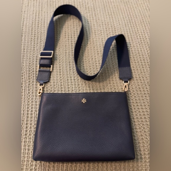 Tory Burch | Bags | Tory Burch Blake Swingpack Tory Navy | Poshmark